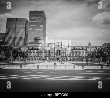 Tokyo Station - the huge central station in the city - TOKYO / JAPAN ...