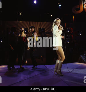 SHEILA and the Black Devotion (three African-American Background Singer ...