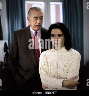 DERRICK / Wer bist Du, Vater? Deutschland 1990 / Helmuth Ashley Szene ...