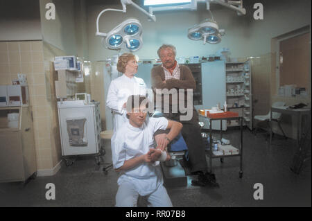 DIE SCHWARZWALDKLINIK / Der Fremde in der Hütte D 1986 / Hans-Jürgen ...