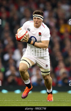 England's Tom Curry during the Guinness Men's Six Nations match at ...