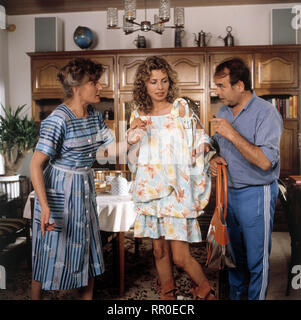 HANS IM GLüCK - 6 / Frank Strecker / Bettina (MICHAELA MAY) und ...