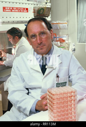 Dr Steven Rosenberg in his lab at the National Institute of Health in ...