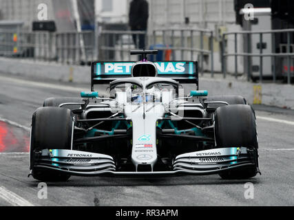 Valtteri Bottas (FIN) Mercedes AMG F1 W09. Formula One Testing, Day 1 ...