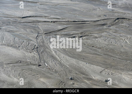 Sedimentary fluid sand flows / fluvial ridges or Mars-like water flow ...