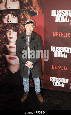 Cast members from Netflix's Russian Doll on the Red Carpet at ...