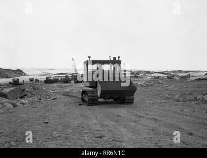 Operation Deep Freeze I - 1955 / 1956 - USA Task Force 43 - USS Arneb ...