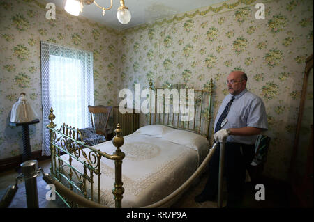 A docent gives a tour of the President Warren G. Harding Home in Marion ...