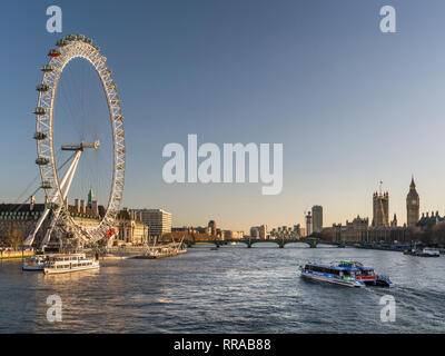 Marriott Hotel Westminster Bridge London Stock Photo - Alamy