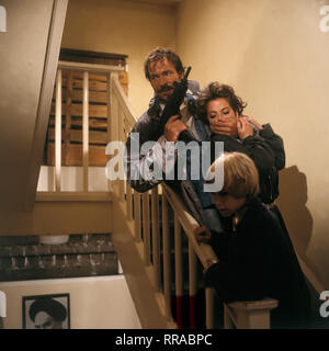 TATORT / Der Tausch / D 1986 / Ilse Hofmann / Schimanski (GÖTZ GEORGE ...