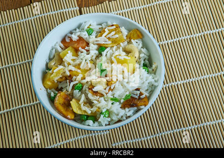 Mangaudi Ki Tehri - Indian food, Mangaudi , rice, Potato preparation ...