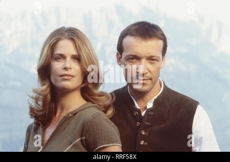 WILDER KAISER- Eva Leitner (URSULA BUSCHHORN) betreibt mit ihrem Mann ...