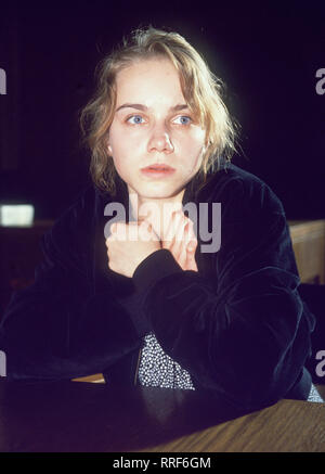 ANGST- Tanja (ANTJE WESTERMANN) wurde jahrelang von ihrem Vater sexuell ...