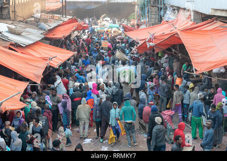 Shola Market, Addis Ababa, Ethiopia Stock Photo - Alamy