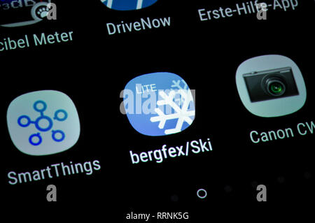Smartphone, display, ext., Bergfex, Display, App Stock Photo - Alamy