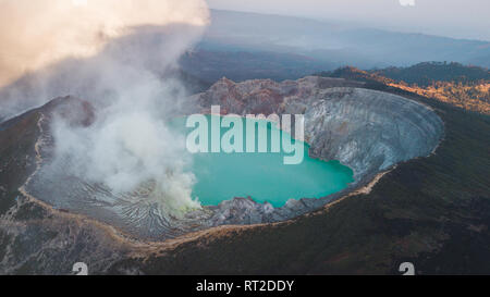 A beautiful cloudy sky above a green field Stock Photo - Alamy