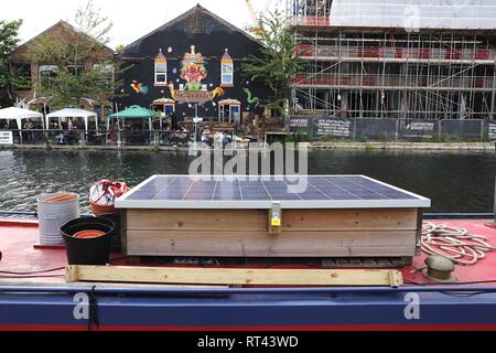 Regent's Canal, Hackney Wick in London Stock Photo - Alamy