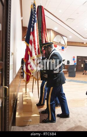 The 81st Readiness Division Color Guard salutes the flag as they ...