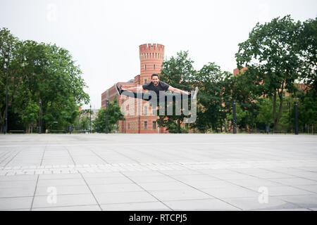 man jumping russian split Stock Photo - Alamy
