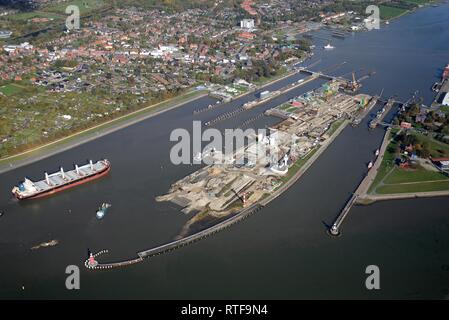 Aerial view, canal lock at Brunsbüttel, Kiel Canal or Nord-Ostsee-Kanal, preparatory ...