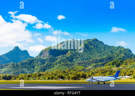 aitutaki airport, cook islands Stock Photo - Alamy