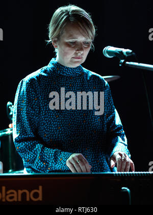 Süma performing at Sala Vol, Barcelona, Spain. Photo: Mariano Anton. January 2019 Stock Photo ...