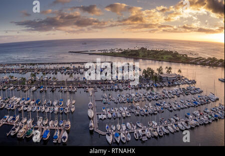 Sunset Magic Island Waikiki Oahu Hawaii Stock Photo - Alamy
