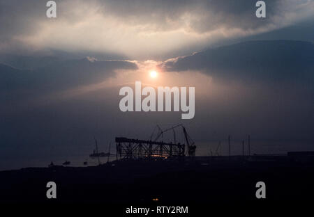 Magnus oil rig Stock Photo - Alamy