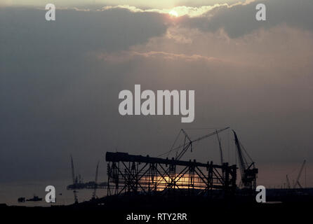 Magnus oil rig Stock Photo - Alamy