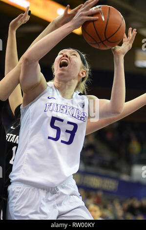 Washington center Darcy Rees (53) shoots as Colorado guard Mya ...