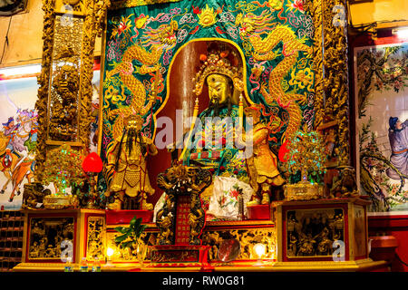 Guan Di (Kuan Ti) Altar, God of War, Taoist Temple, Chinatown, Kuala ...