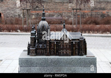 Model of the Great Synagogue Danzig which was destroyed by the Nazis in ...