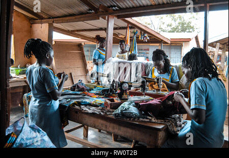 Beautiful Ghanaian women wearing traditional clothes are participating ...