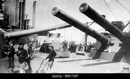 Quarterdeck of HMS Dreadnought with guns and armaments Image updated ...