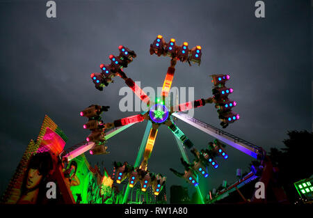 Chaos Fun Fair Ride At Circus Circus Las Vegas Stock Photo - Alamy