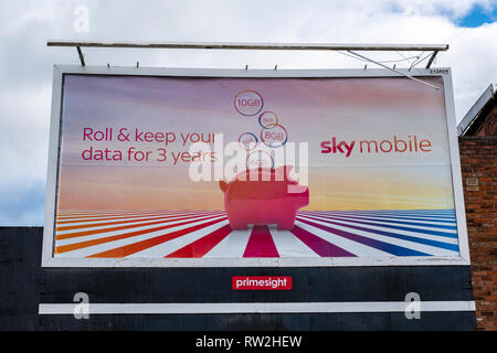 Sky Mobile advert on billboard UK Stock Photo - Alamy