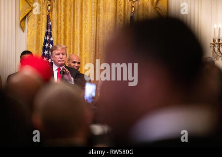 President Donald Trump speaks with African leaders including Senegalese ...