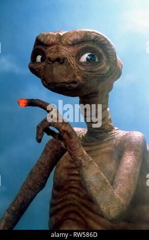 E.T. The Extra-Terrestrial 1982 Stock Photo - Alamy