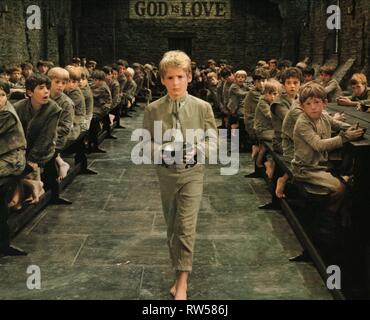 OLIVER!, Oliver Reed, Mark Lester, 1968 Stock Photo - Alamy