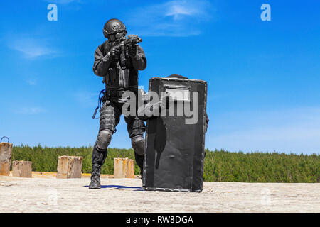 Special forces tactical police operators from the Czech Republic in a ...