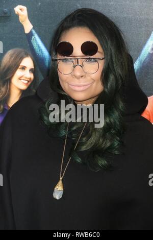 RAVEN SYMONE 2016 Photo By John Barrett/PHOTOlink Stock Photo - Alamy