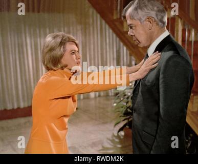 POINT BLANK (1967) ANGIE DICKINSON, JOHN VERNON PNTB 001FOH Stock Photo ...
