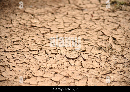deeply cracked ground in outback Australia during devastating drought ...
