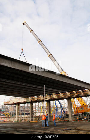 Steelwork installation a construction project in Stock Photo - Alamy