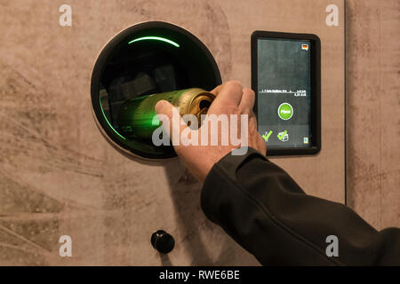 Reverse vending machine in an in Germany Stock Photo - Alamy