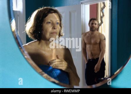 THE MOTHER (2003) ANNE REID, DANIEL CRAIG MTHE 001-006 Stock Photo - Alamy