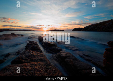 Rocky shore at Sheigra, Sutherland Stock Photo - Alamy