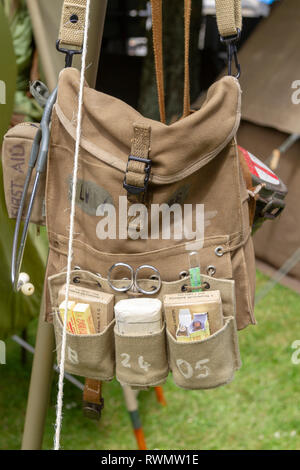 WWII era US Army first aid kit Stock Photo - Alamy