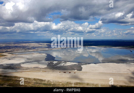 aerial, Shell Albian Sands Fort MacKay, Alberta Stock Photo - Alamy