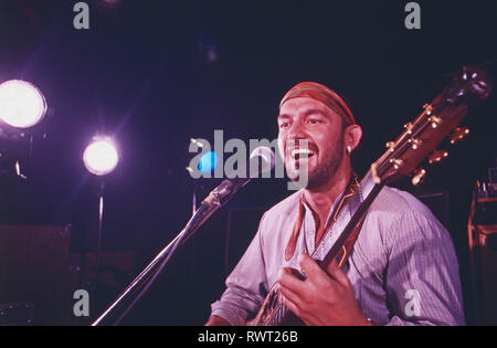 Willy Michl, bayerischer Liedermacher, in München, Deutschland 1980 ...